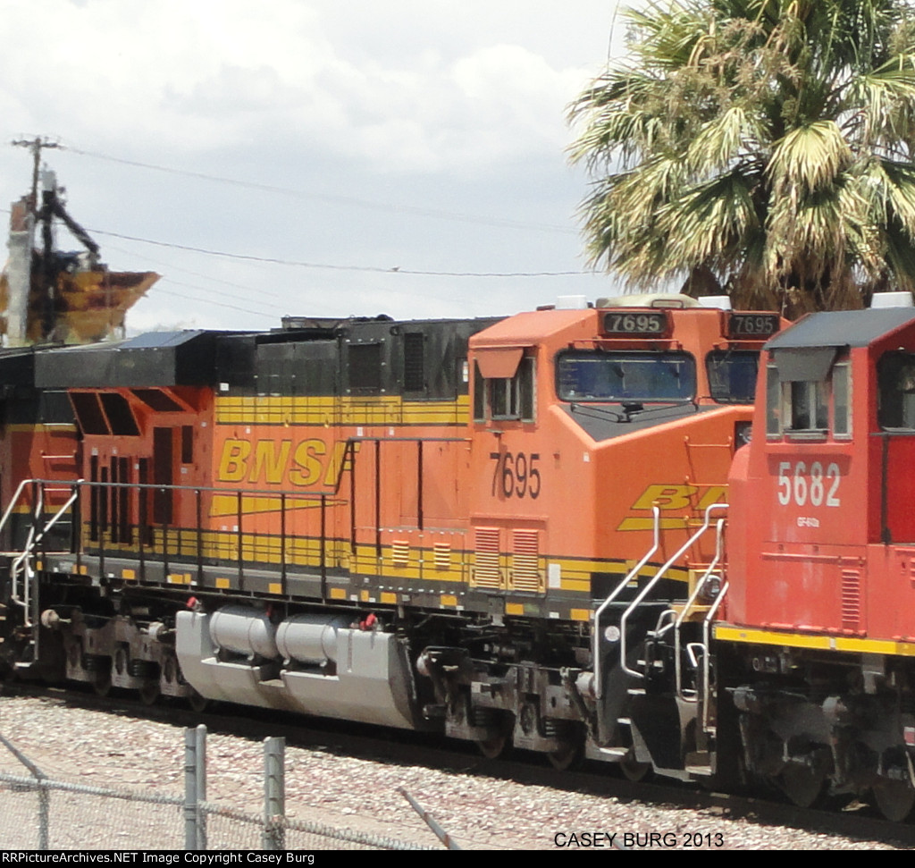 BNSF 7695